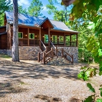 Bella Rose | Beavers Bend Cabin Country