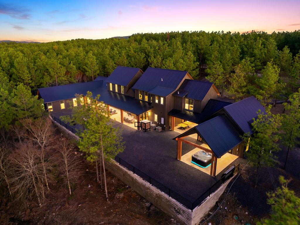 Gilded Stag | Beavers Bend Cabin Country